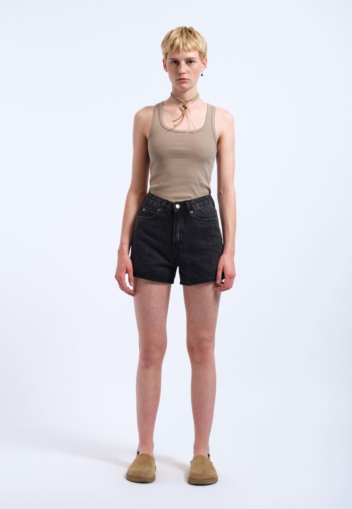 Nora Shorts - Retro Black — RRRIOT